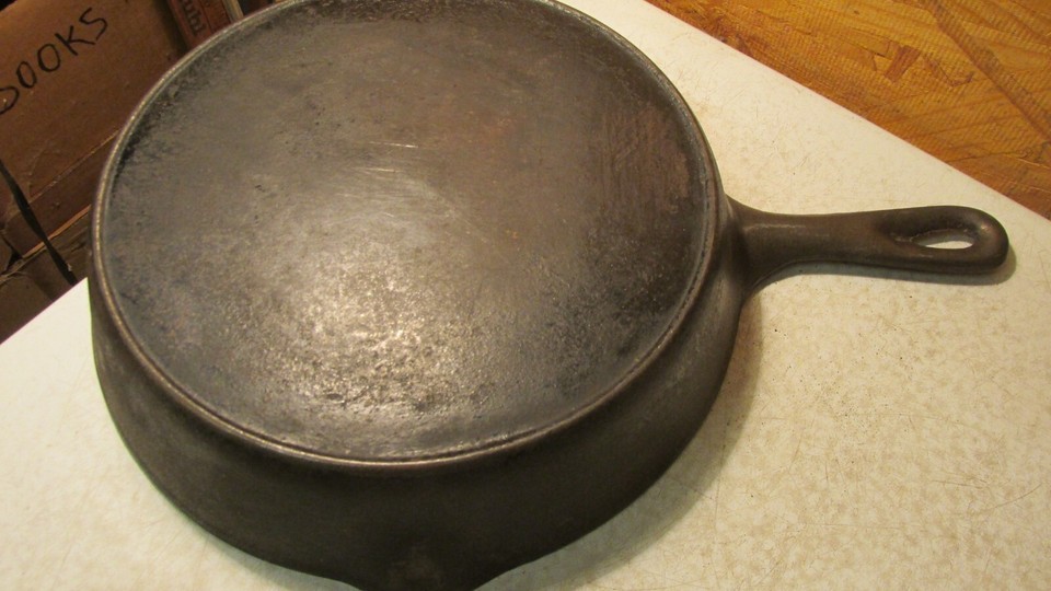 Antique Cast Iron Skillet Chicago Hardware Foundry No. 8 | eBay