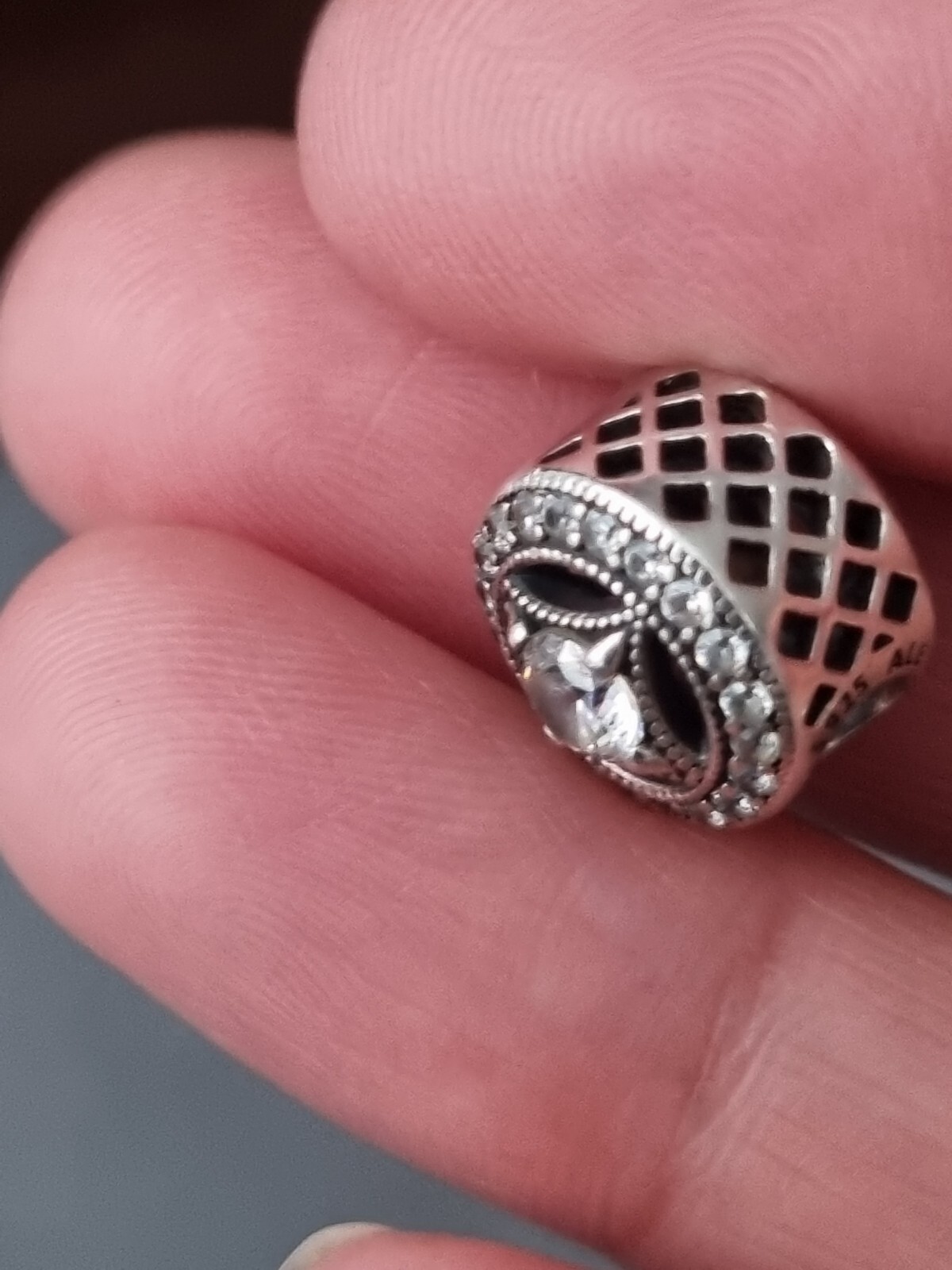 Genuine Pandora Sparkling Levelled Round charm ALE S9… - Gem