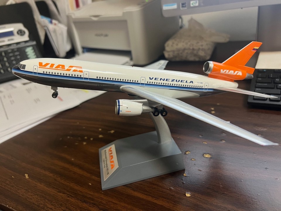 Viasa Venezuela 80 - 90s color scheme Douglas DC-10 Scale 1/200 ...