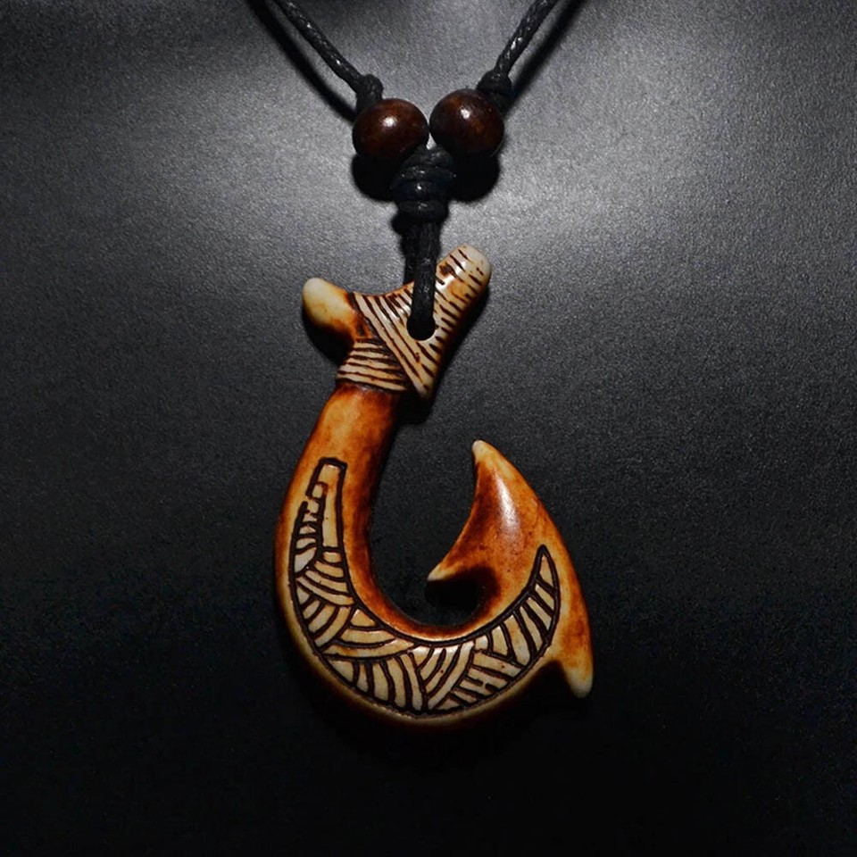New Zealand Maori Fish Hook Pendant Necklace - Symbolic Artisan-Style ...