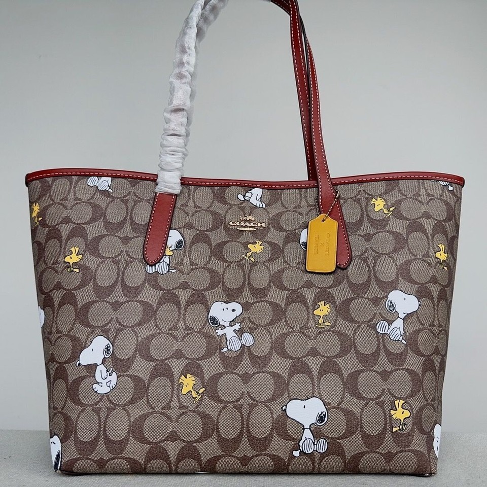 Coach x Peanuts City Collaboration Snoopy Tote Bag Limited Edition ...