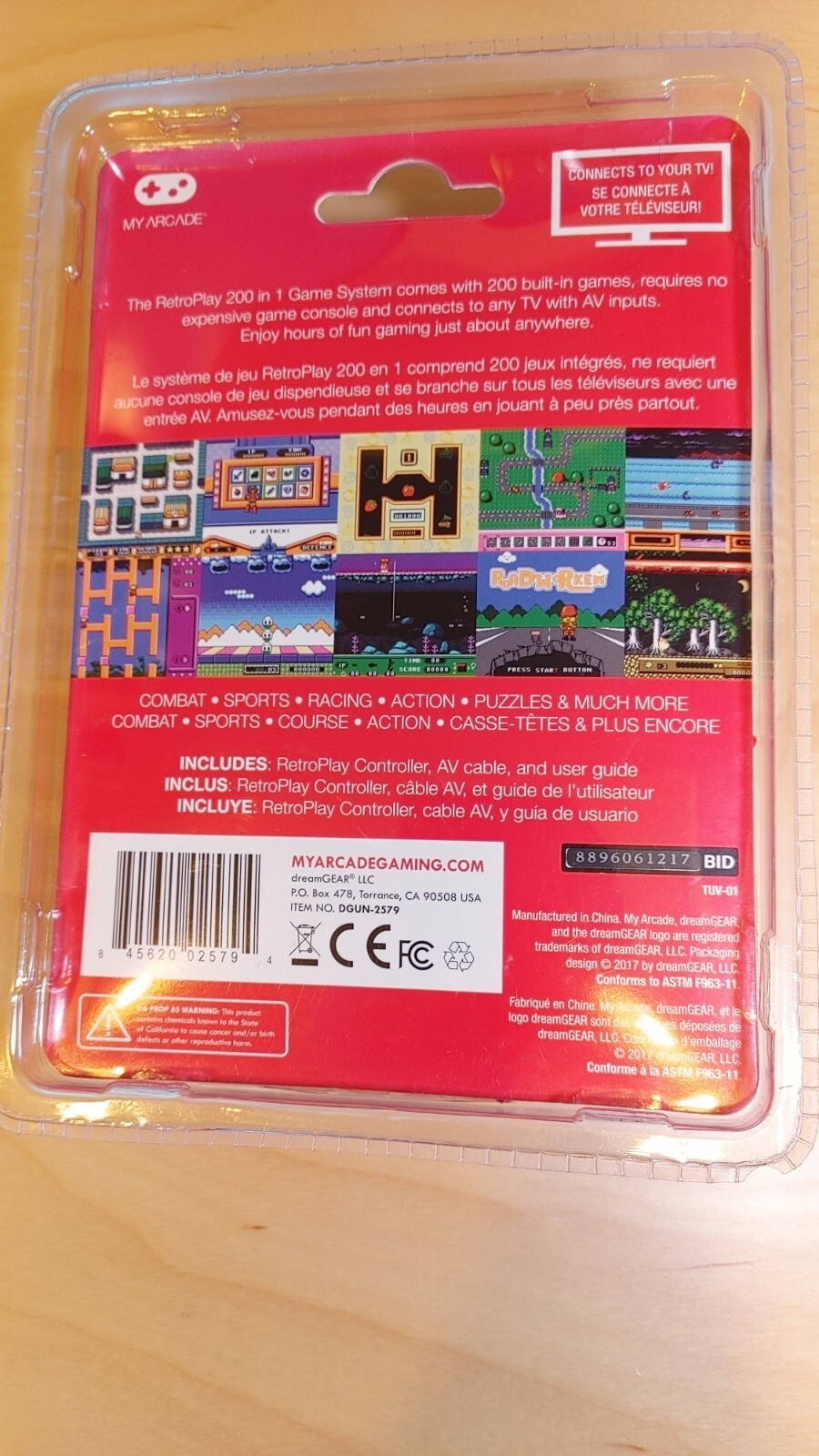 DREAMGEAR My Arcade RetroPlay Plug N Play Controller 200 Built-In Games ...