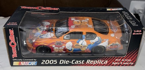 Team Caliber 2005 Die-Cast Replica Disney Donald Duck 1:24 Scale ...