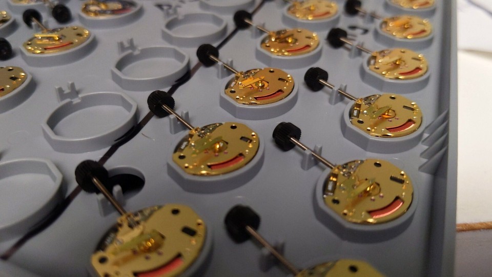 SS3 ETA 976.001 watch movement NEW, Swiss Made (Height 3). total ht 3 ...