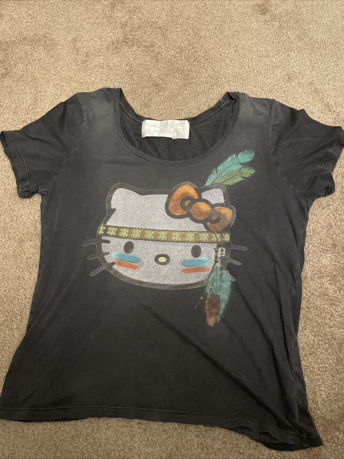 vintage Hello Kitty Public Library Native American T-… - Gem