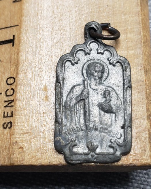 Vintage Saint Jude Thaddeus & Queen of Rosary pendant medal G65 | eBay