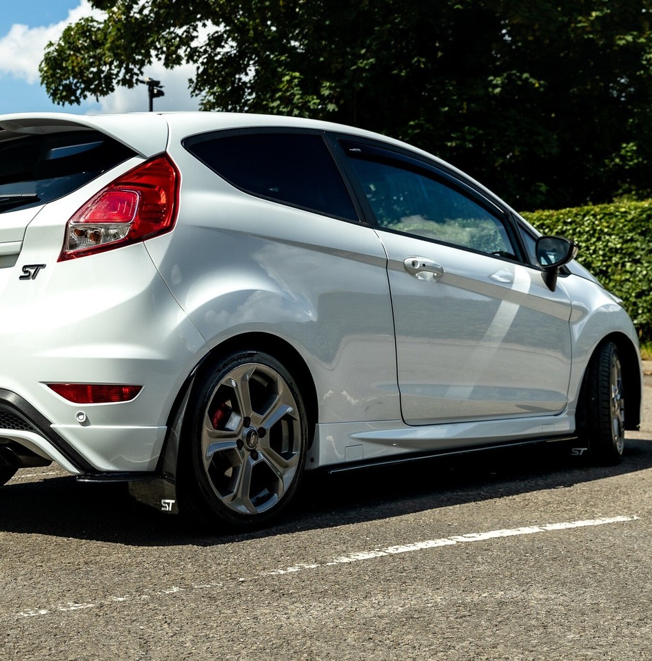 Ford Fiesta Mk7 7.5 st Mudflaps White + Silver ST Logo 4mm PVC Mud ...
