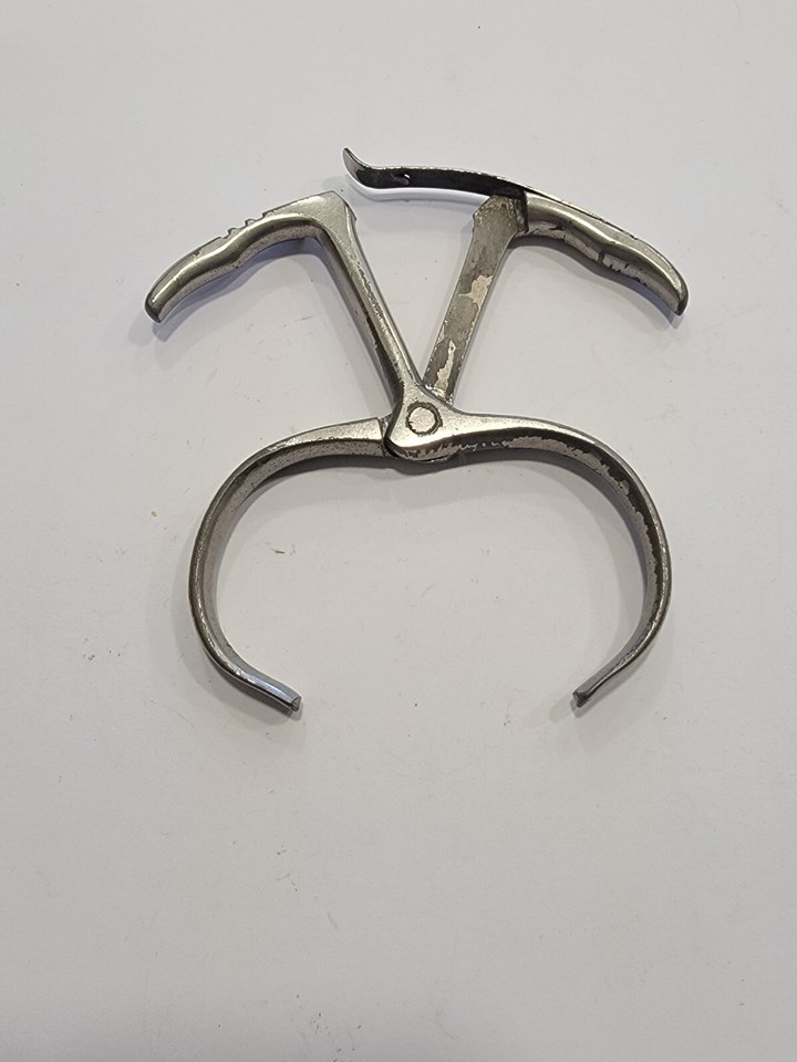 Single Iron Claw Police Handcuff Come-Along Restraint Nippers Prisoner ...