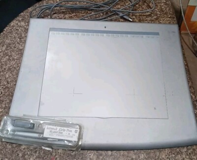 Wacom Intuos 2 Graphics Tablet 4x5 w/Pen USB PC MAC Model XD-0405-U ...