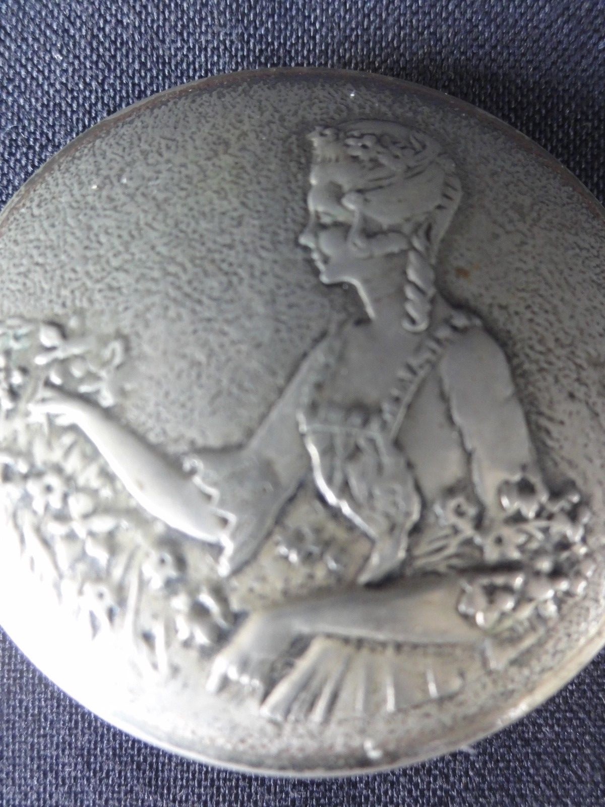 Nocida Compact With Victorian Woman on Face | eBay