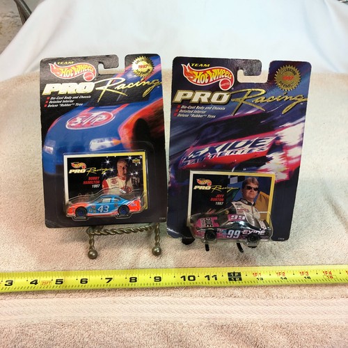 LOT OF 2 VINTAGE TEAM HOT WHEELS PRO RACING NASCAR DIECAST CARS | eBay