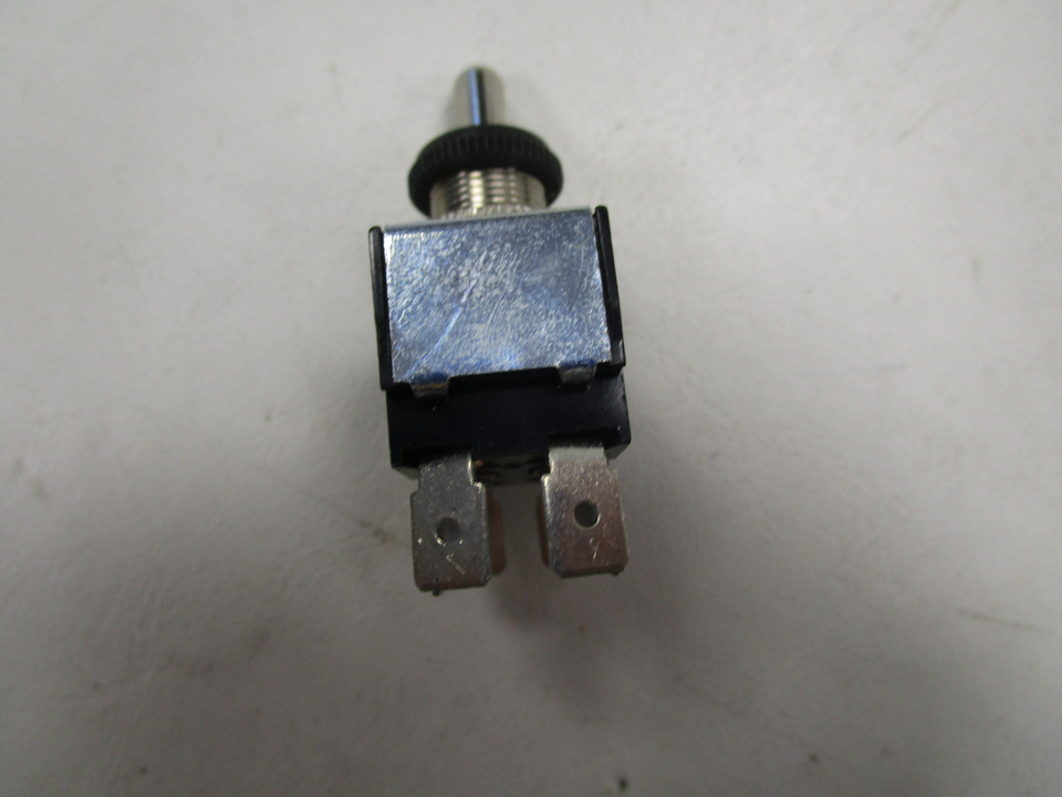 CARLING TECHNOLOGIES 10 / 15 AMP TOGGLE SWITCH SET OF (10) 0710R MARINE ...