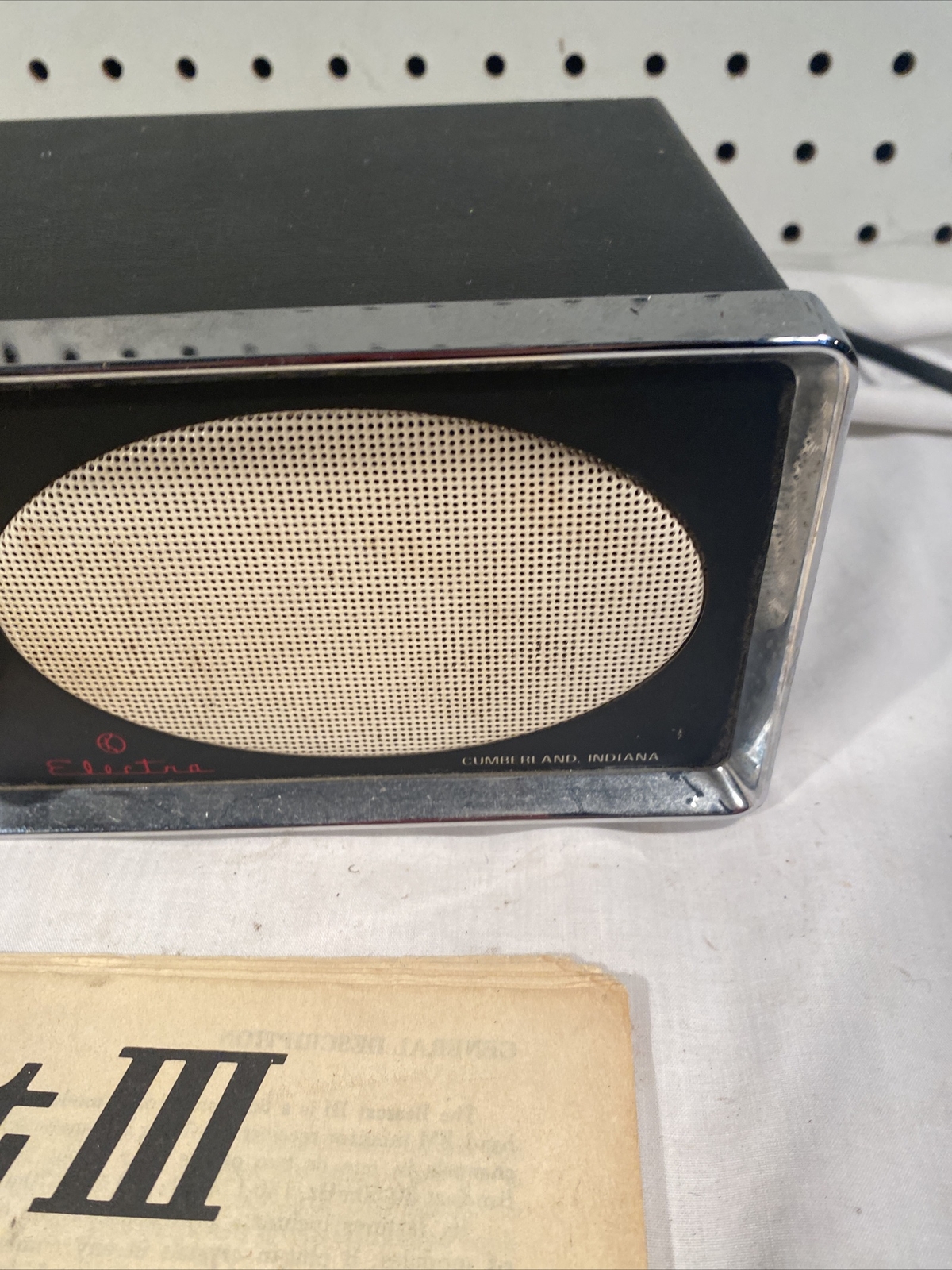 Vintage Electra Bearcat III 3 - 8 Channel Scanner With Manual Powers On ...