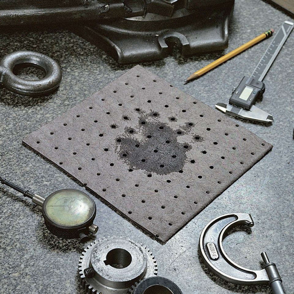 Absorbent Mat Pads in a Dispenser Box | Absorbs up to 12.8 oz per pad ...