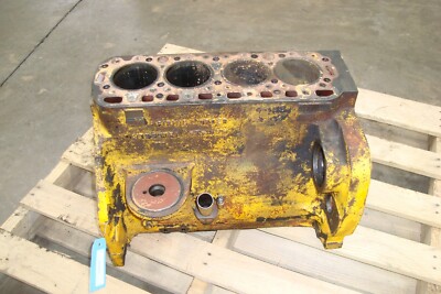 International IH 2504 Gas Tractor Engine Block 375597R1 C153 | eBay