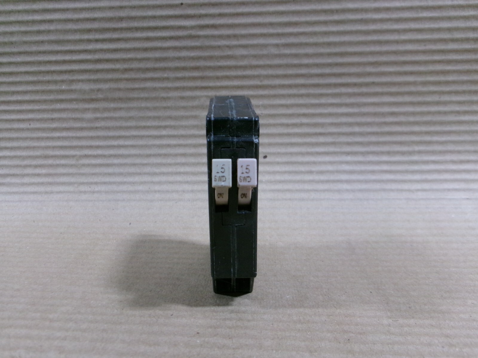 Cutler Hammer CHT CHT1515 1 Pole 15 Amp Plastic No Notch Twin Circuit ...