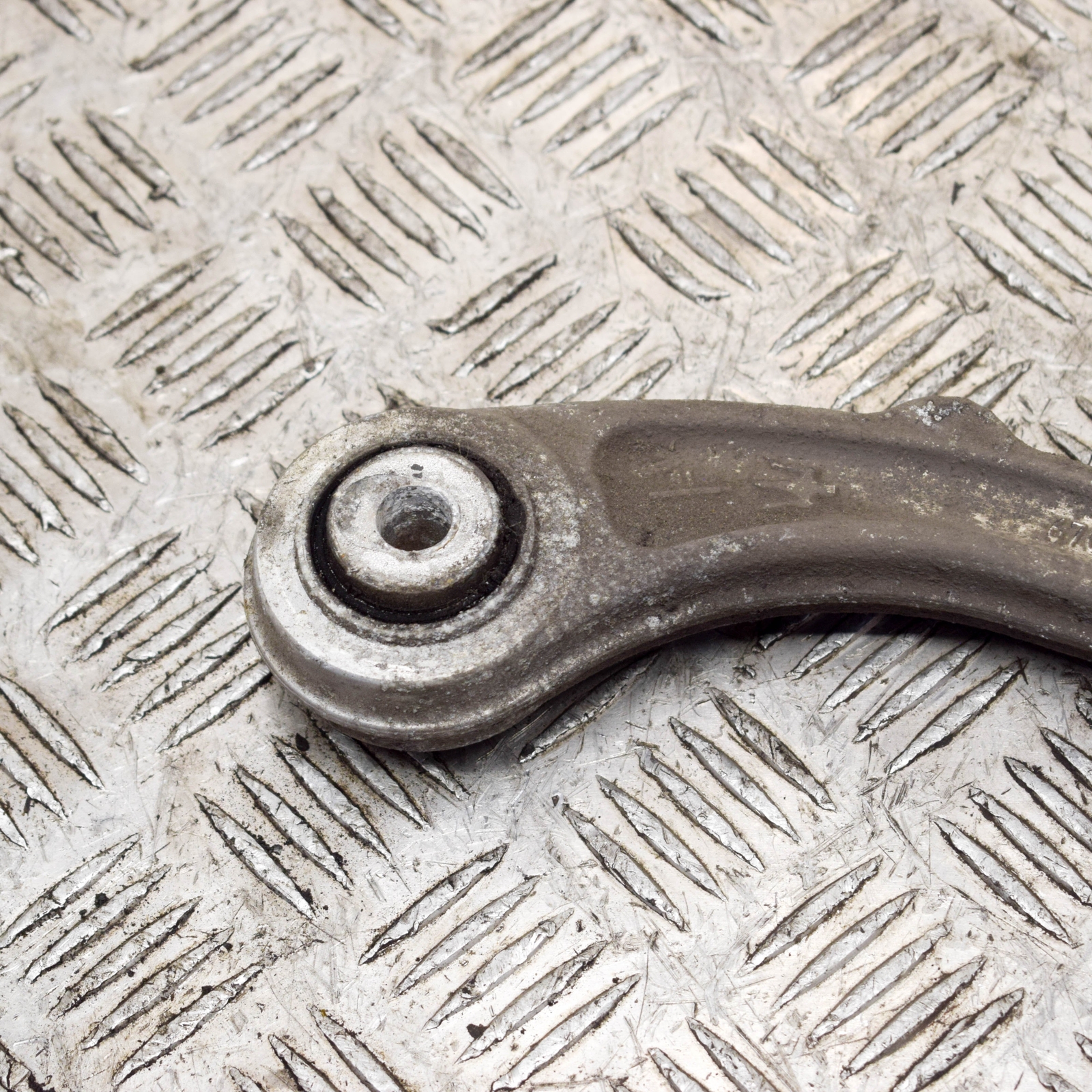 MASERATI GHIBLI M157 Querlenker hinten links 670007252 3.0 Benzin 301kw ...