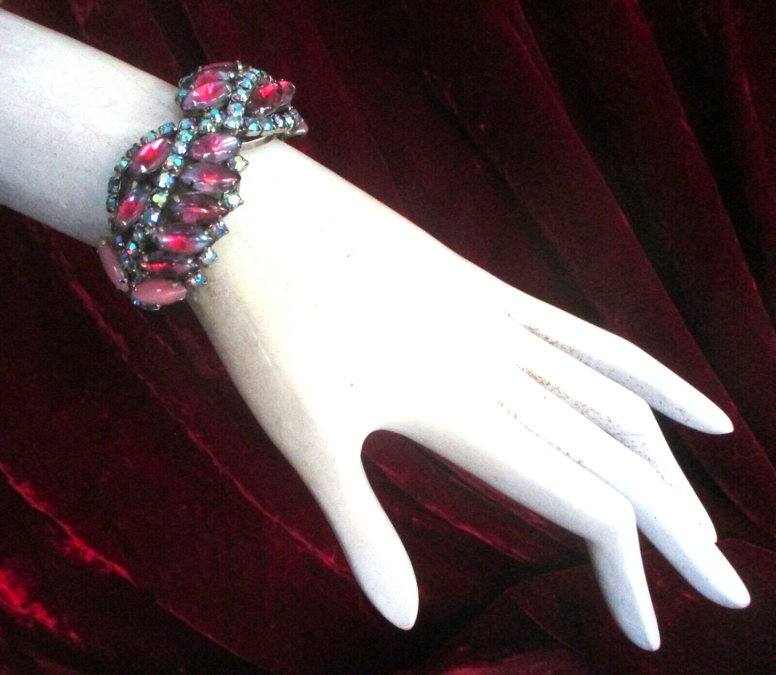 VINTAGE 1950'S JEWELED RHINESTONE CLAMP BRACELET - CA… - Gem