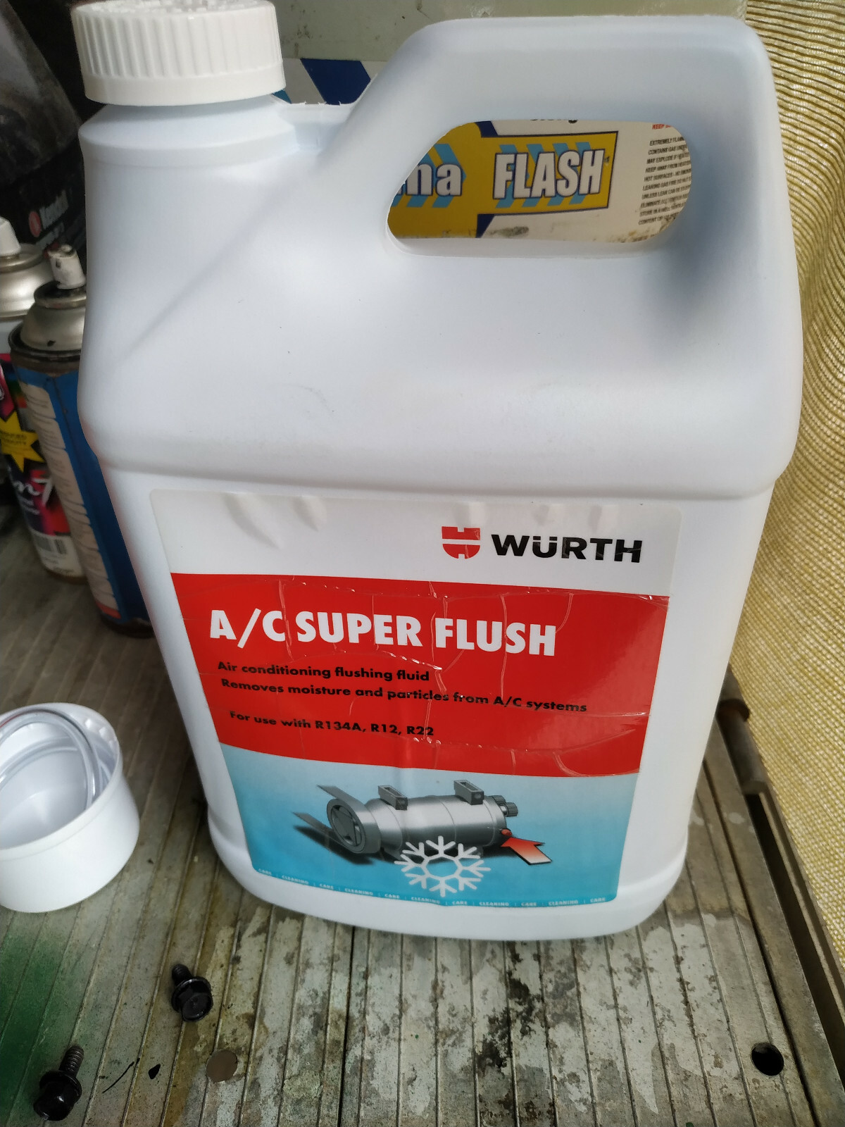 Air Conditioner WURTH Super Flush & Clean out debris in air condition ...