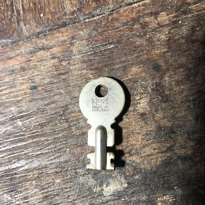 Vintage Cheney #4 Made In England Pat#481800 Steamer trunk Guitar Case ...