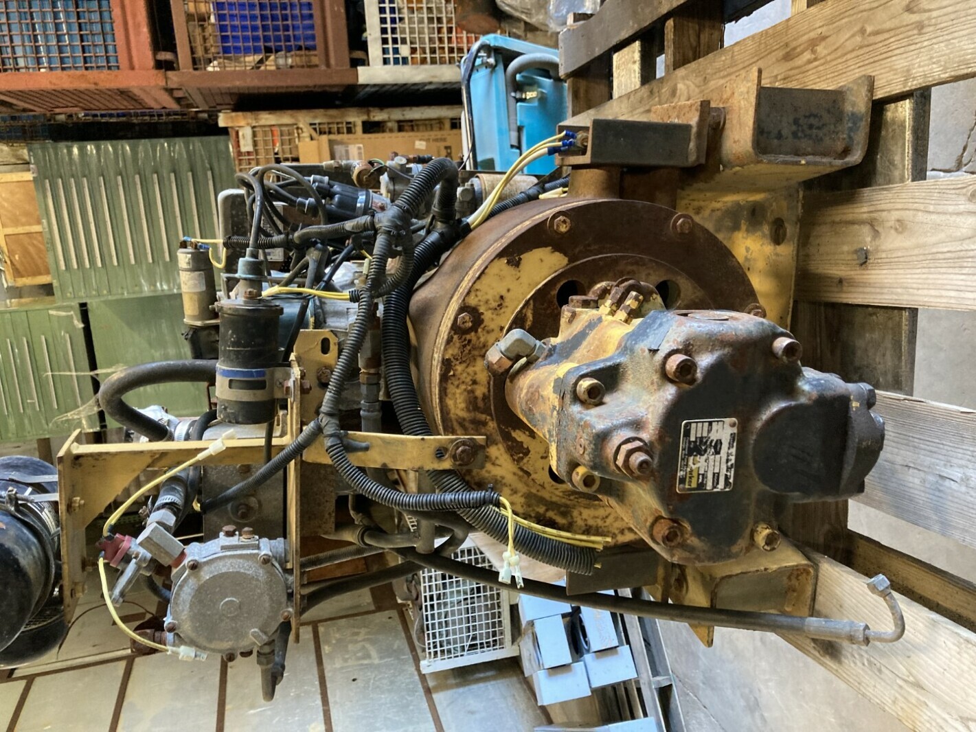 Nissan G34 4 Cyl Engine, mounted Parker Hydraulic Pump , PAVC65X2993 | eBay