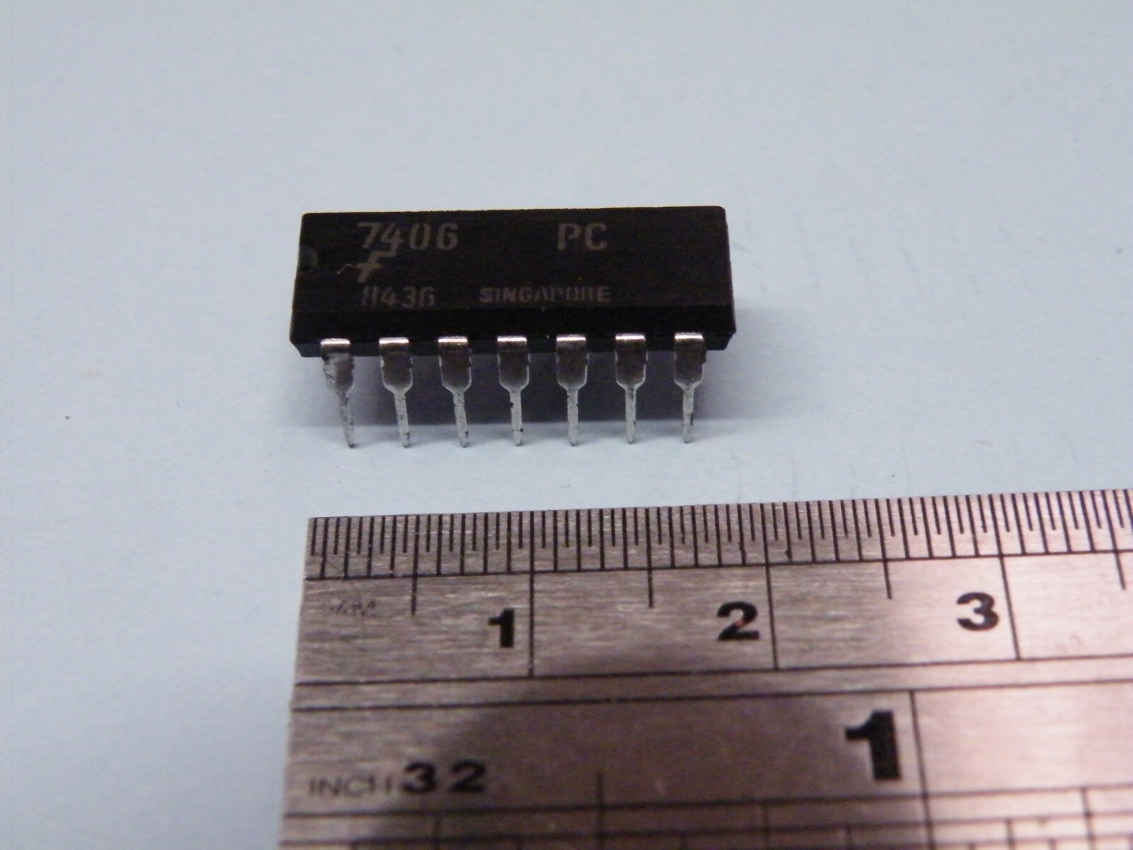 5 Pcs 7406 Hex Inverter Buffer Driver TTL Ic 14 Pin DIL DIP 6g GE17 ...