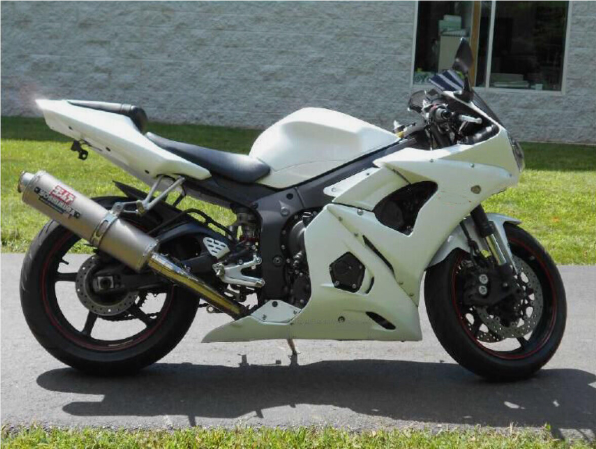 Yamaha R6 White