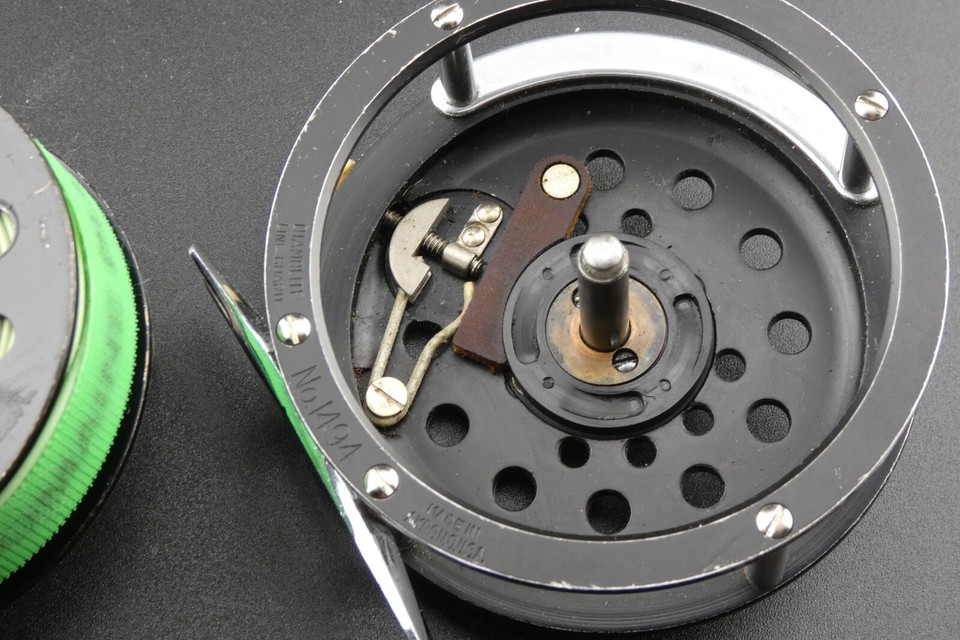 PFLUEGER 1494 MEDALIST SINGLE ACTION FLY REEL Loaded With Fresh Line ...