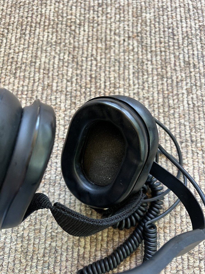 Radio Shack Noise Reducing Race Scanner Headphones Black Adjustable ...