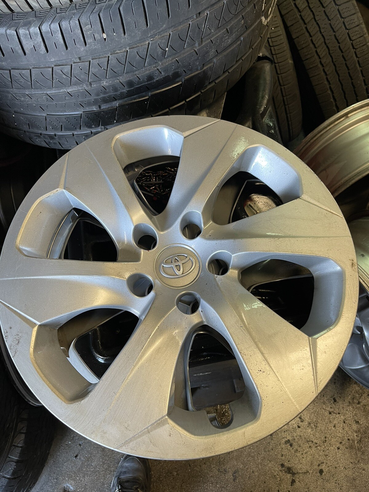 One (1)* OEM 2019-2021 17" Toyota Rav4 Wheel Cover Hubcap 42602-ORO40 ...