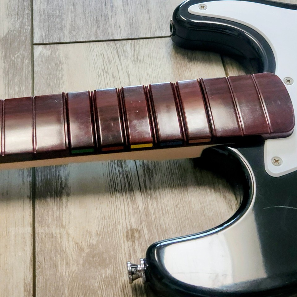 XBox One Rock Band 4 Fender Stratocaster Wireless Controller with Strap ...