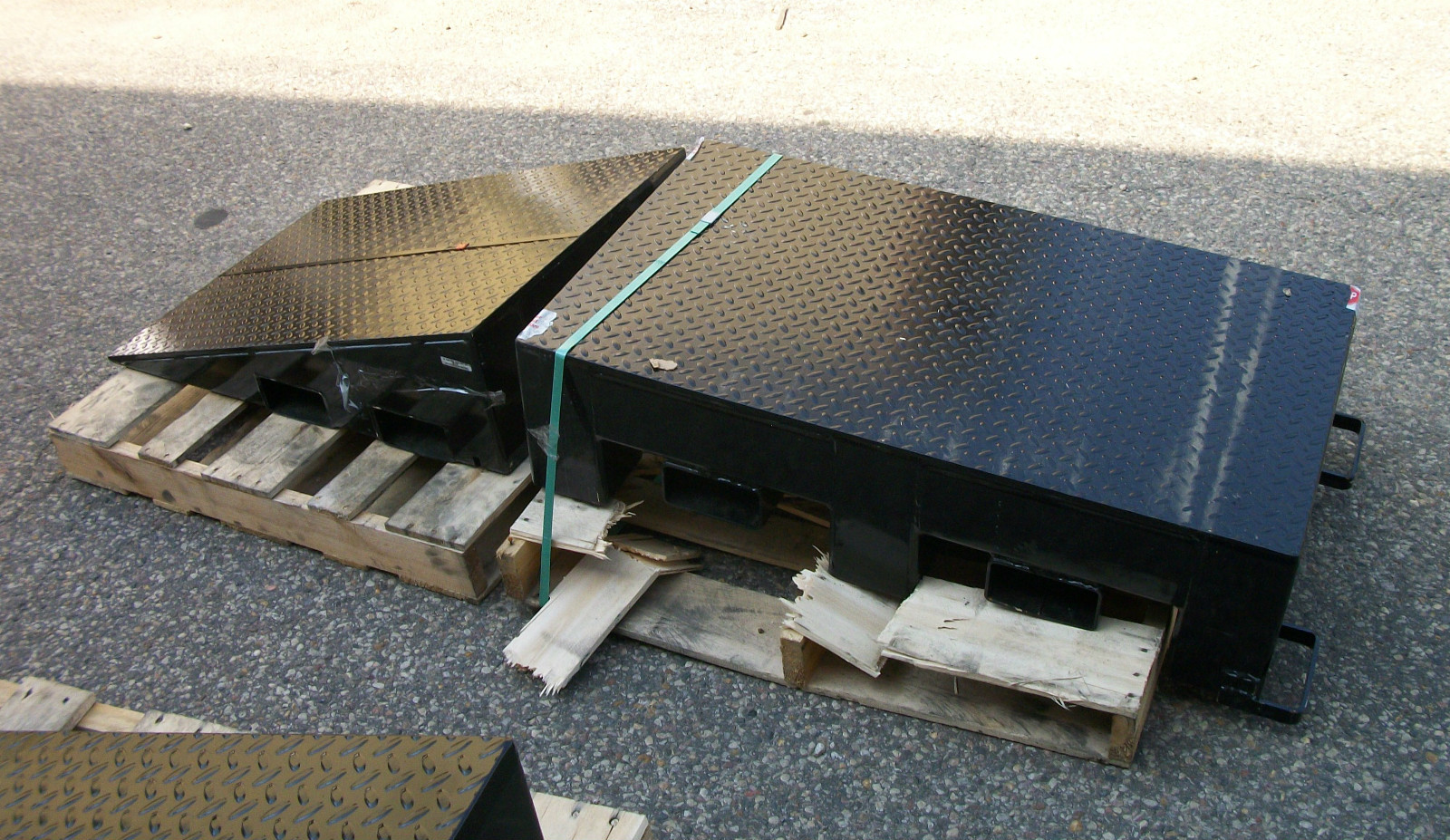 60 TON EXTREME HEAVY DUTY WHEEL RISERS / SERVICE RAMPS TRUCK MACHINERY ...