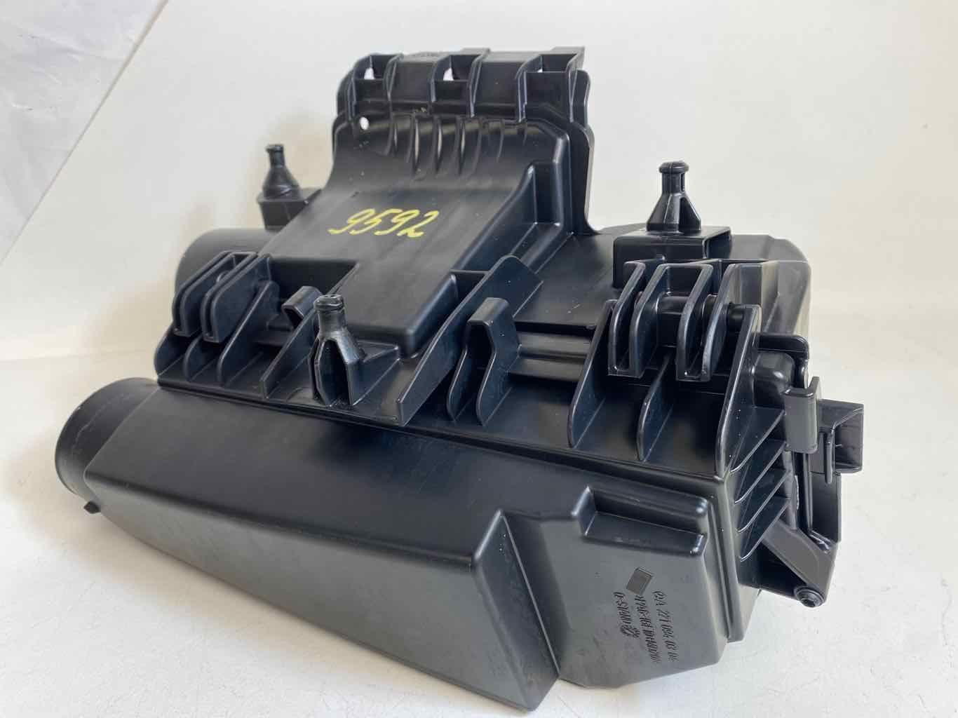 1.8l Rwd Air Cleaner Box Assembly OE A2710901601 Fits MERCEDES C250 ...