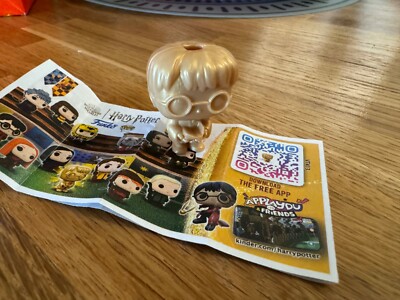 Original ultra rare Golden Harry Potter VT413 Stamp FUNKO Kinder Joy ...