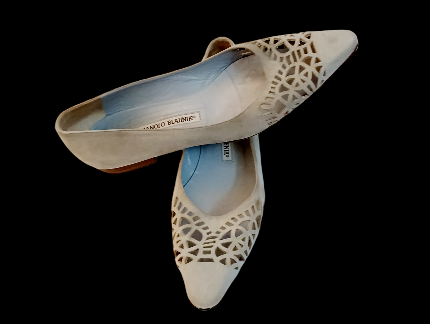 Manolo Blahnik Baby Blue Suede Round Toe Size 37.5 Cut Out Flats | eBay