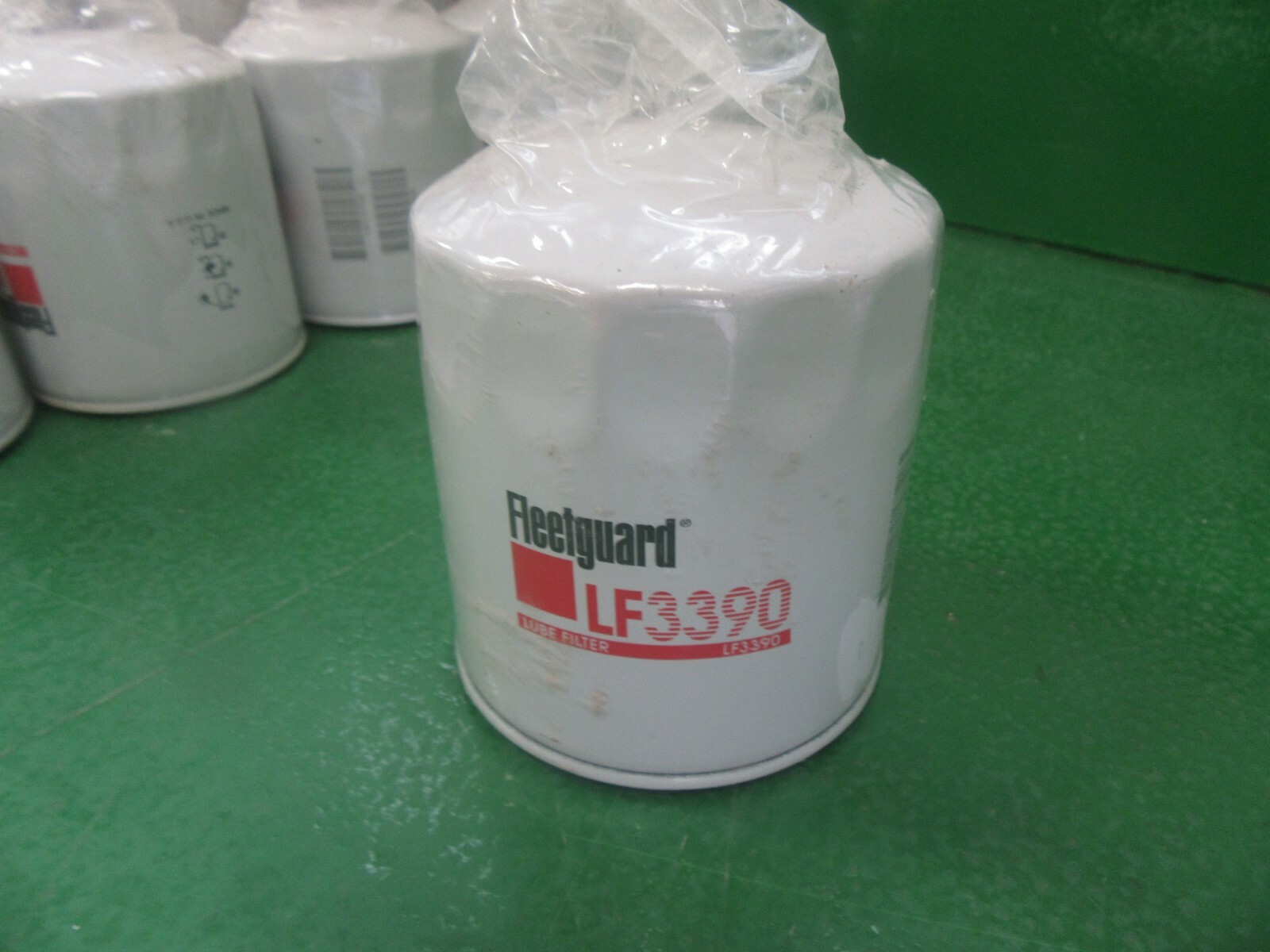 NEW GENUINE FLEETGUARD LUBE FILTER (PN LF3390) | eBay