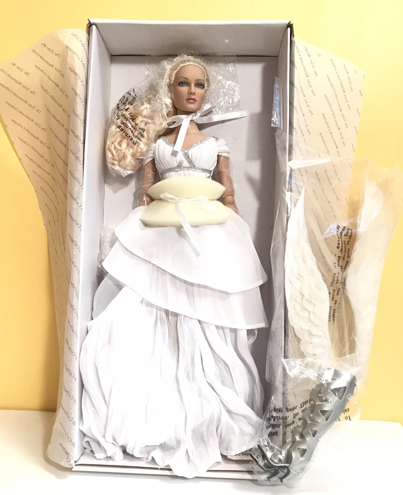 Tonner ANGEL PLATINUM Angelic Dreamz Event Exclusive LE 100 NRFB RARE ...