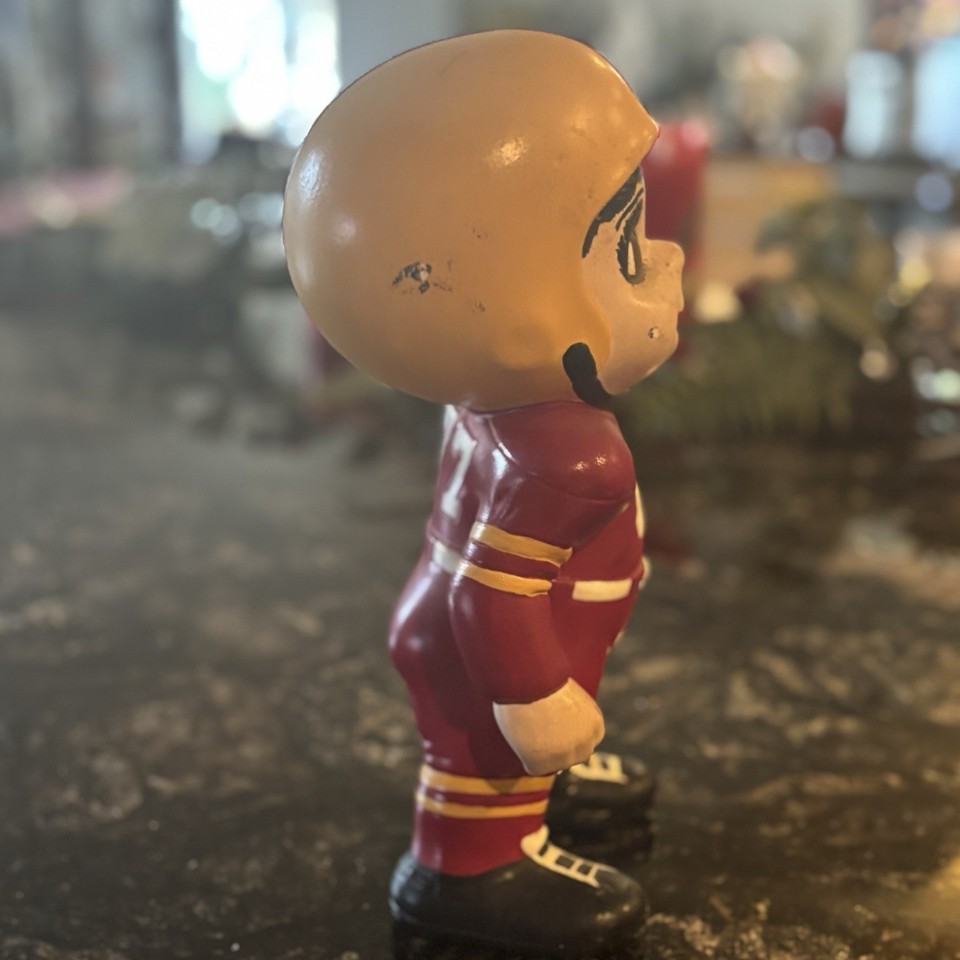 Vintage Atlantic Mold Football Player Statue 1975 Washington Redskins ...