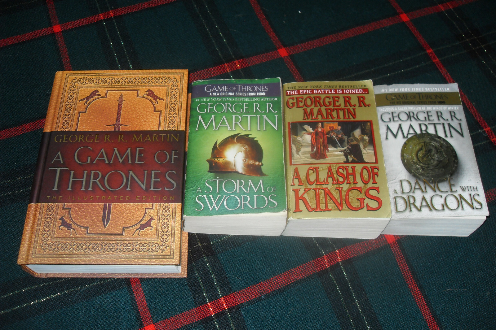 GEORGE R R MARTIN A Game of Thrones Illustrated Edition 1st Printing ...