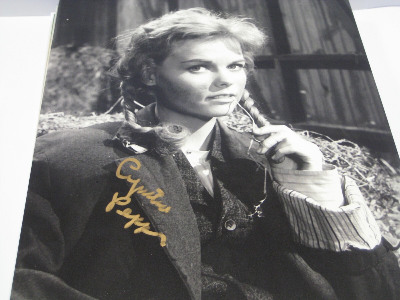 CYNTHIA PEPPER "MARGIE" RARE AUTOGRAPHED SIGNED 8X10 PHOTO COA FREE ...