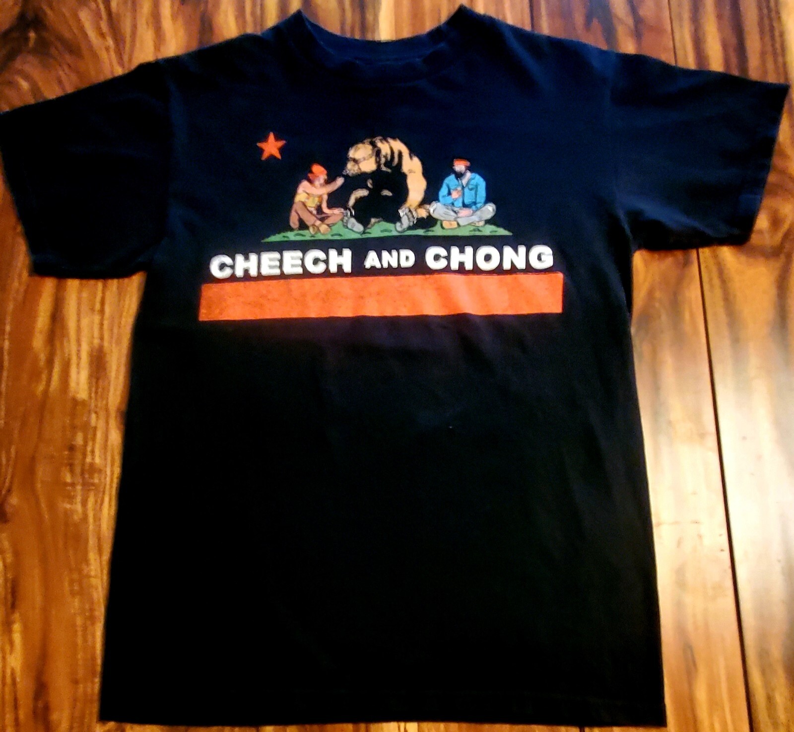 Cheech and Chong T-Shirt California Bear Smoking Stars 420 Size Small ...