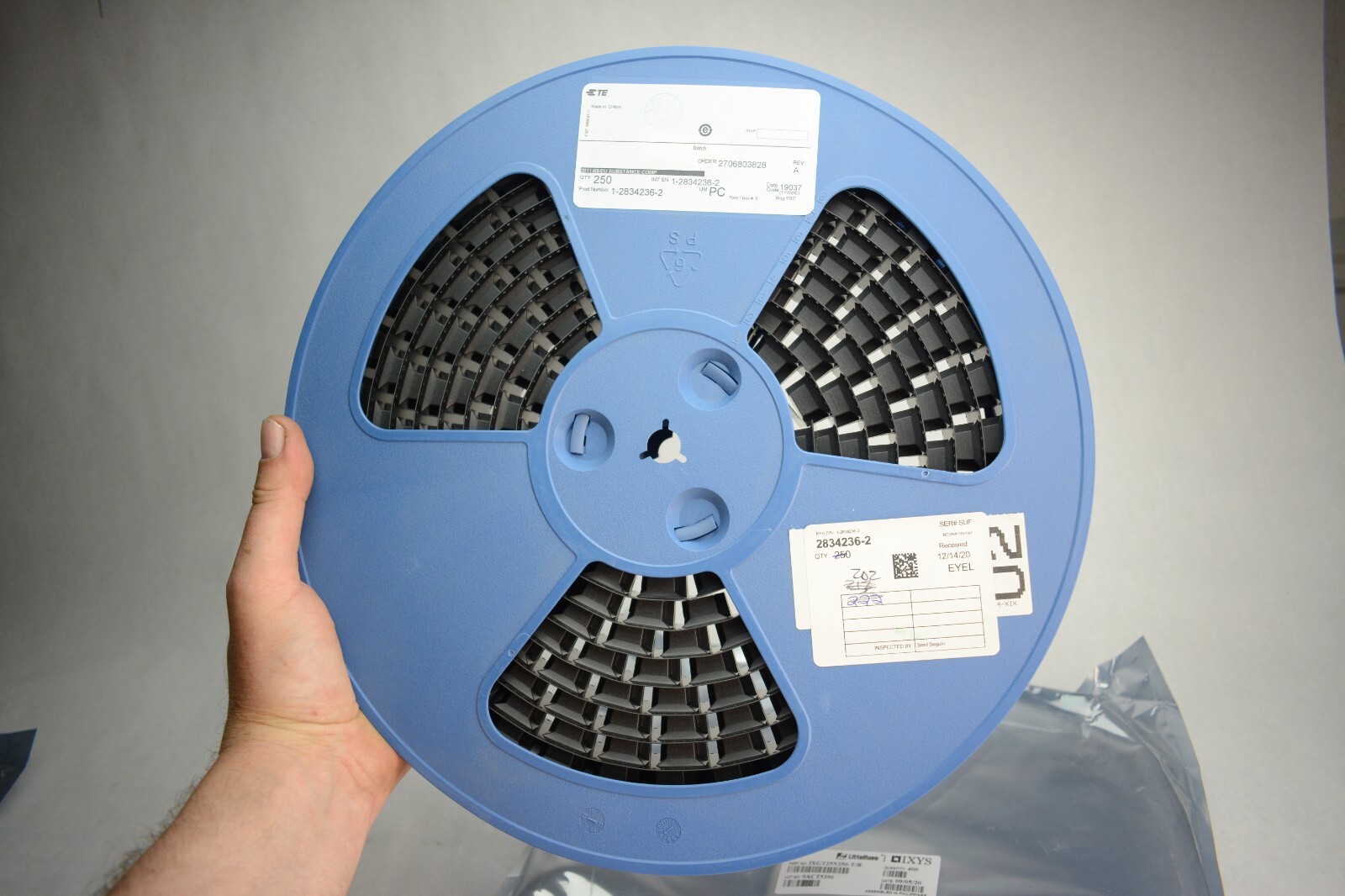 Lot 202pc 1-2834236-2 SSL Connector Position Male Pins Board to Cable ...