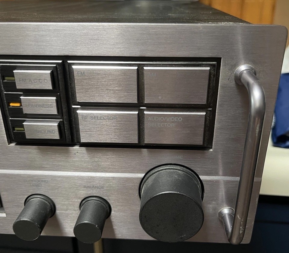 Turns On But Plastic Buttons Gone Carver AVR100 Receiver Not A Bundle ...