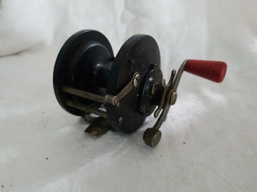 Vintage Penn No. 85 Fishing Reel Salt water Bait casting bakelite ...
