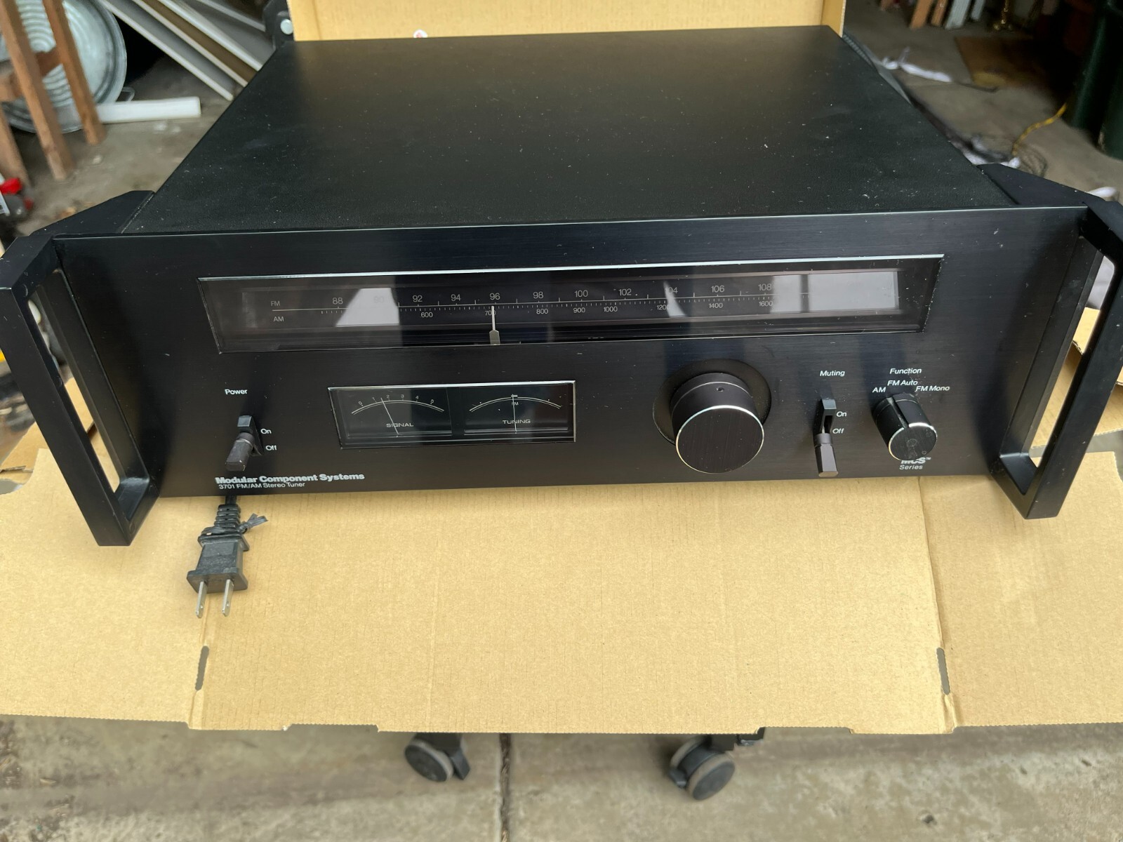 MCS Modular Component System AM/FM Tuner 3701 & Integrated Amplifier ...