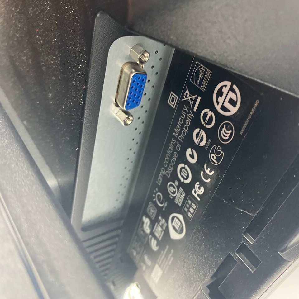 HP 19" Widescreen LCD Monitor LE1901wi With VGA & Power Cord 1440 x 900 ...