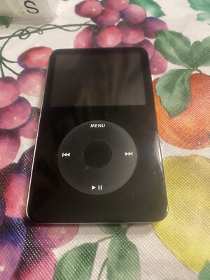 Apple iPod Classic 5th Generation 30GB Black Works Great! A1136 EMC ...