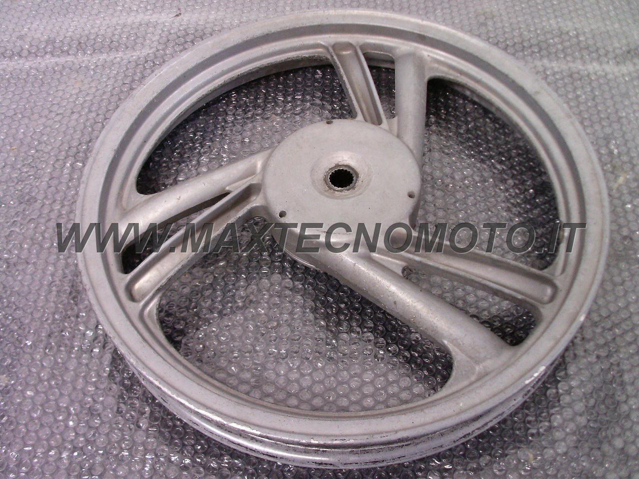 REAR RIM FOR HONDA SH 100 (2 STROKE) OF 1999 (e10125) | eBay