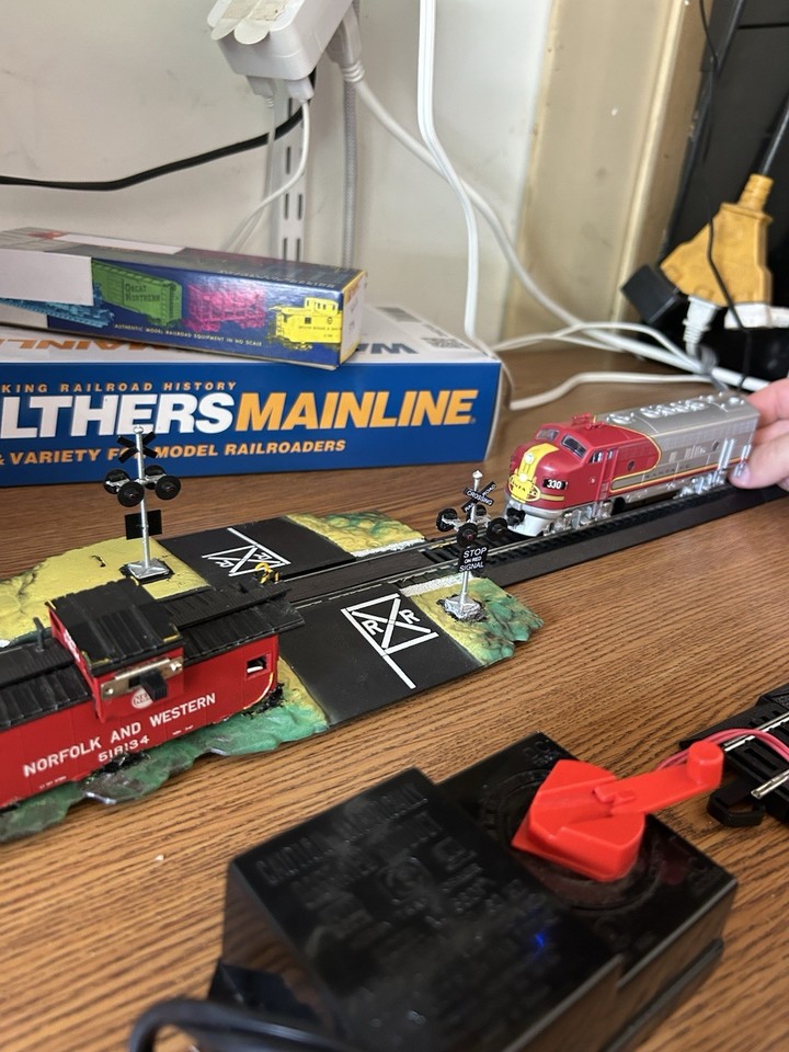 Ho Scale Bachmann DC Power Pack w/box | eBay