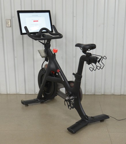 Peloton Stationary Exercise Bike PL-01 W/ PLTN-RB1VO-2 Console | eBay